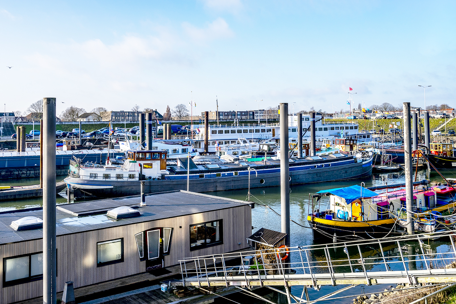 10 · Woonboot te Koop · Woonboot Verkopen · Woonboot Makelaar AWN