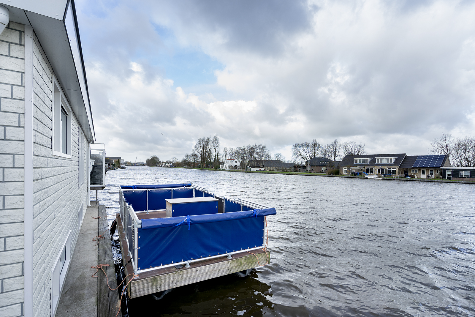10 · Woonboot te Koop · Woonboot Verkopen · Woonboot Makelaar AWN