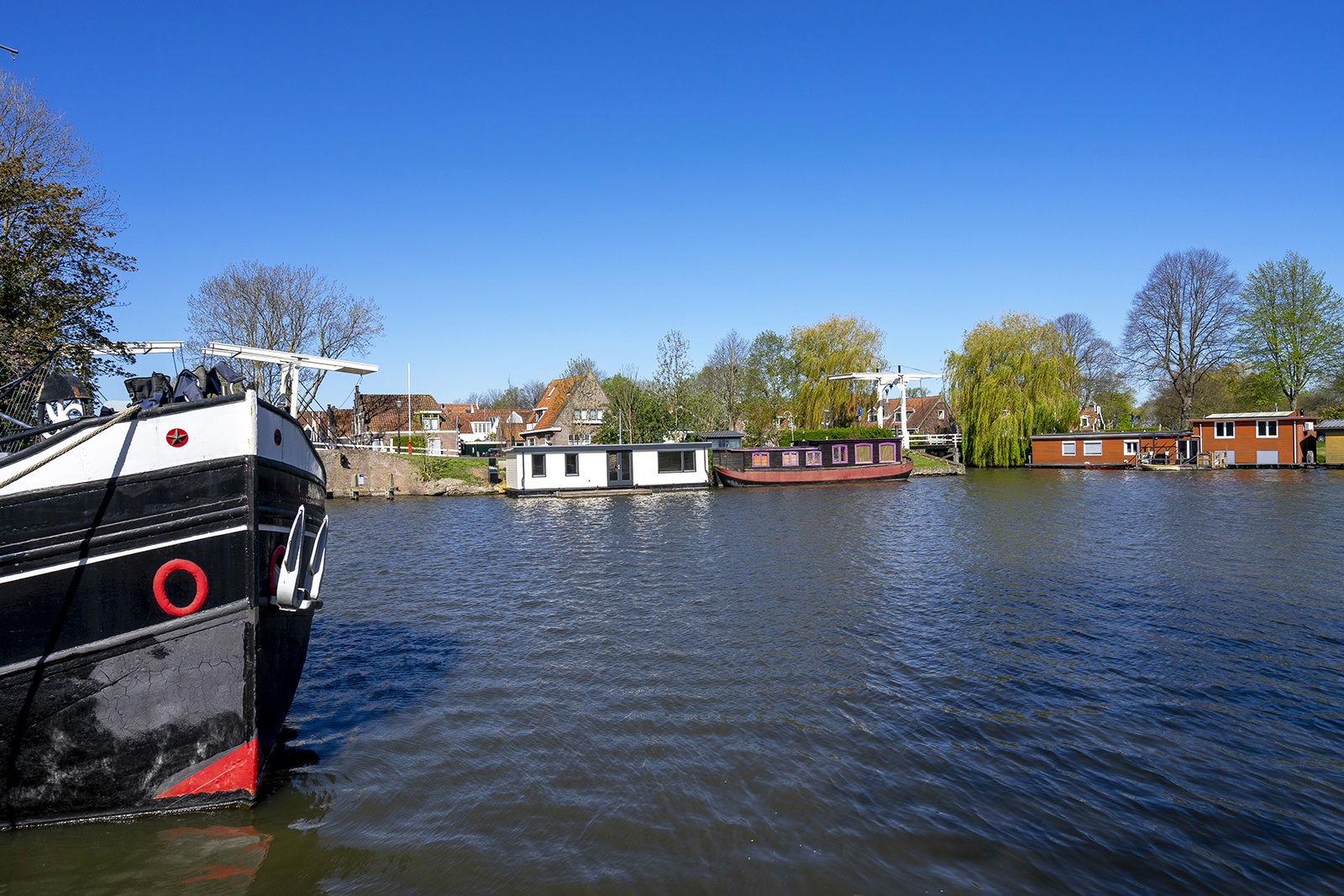 12 · Woonboot te Koop · Woonboot Verkopen · Woonboot Makelaar AWN